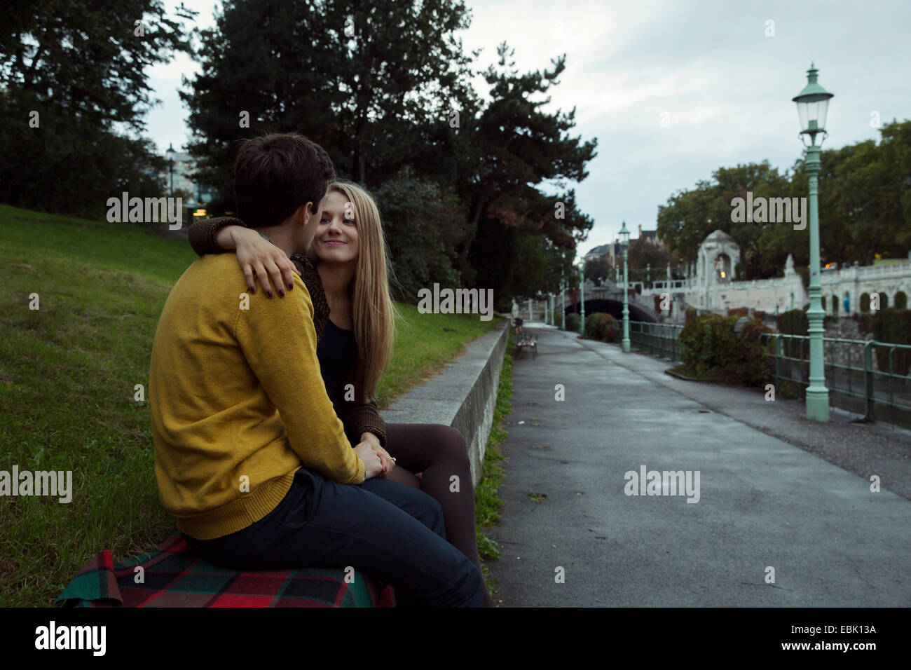 Sitting face to face hi-res stock photography and images - Alamy