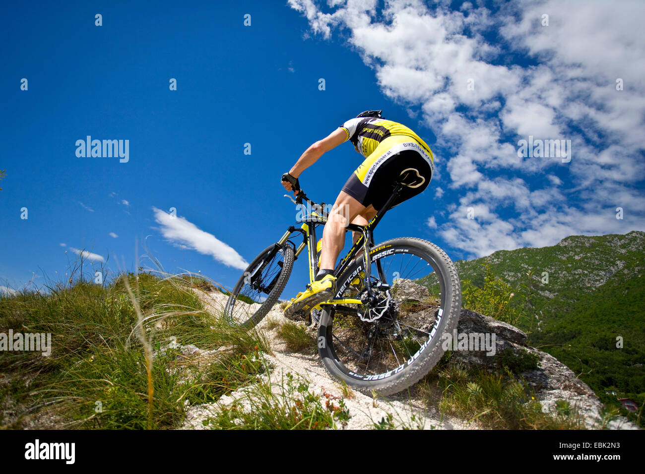 People cycling in mountains hi-res stock photography and images - Alamy