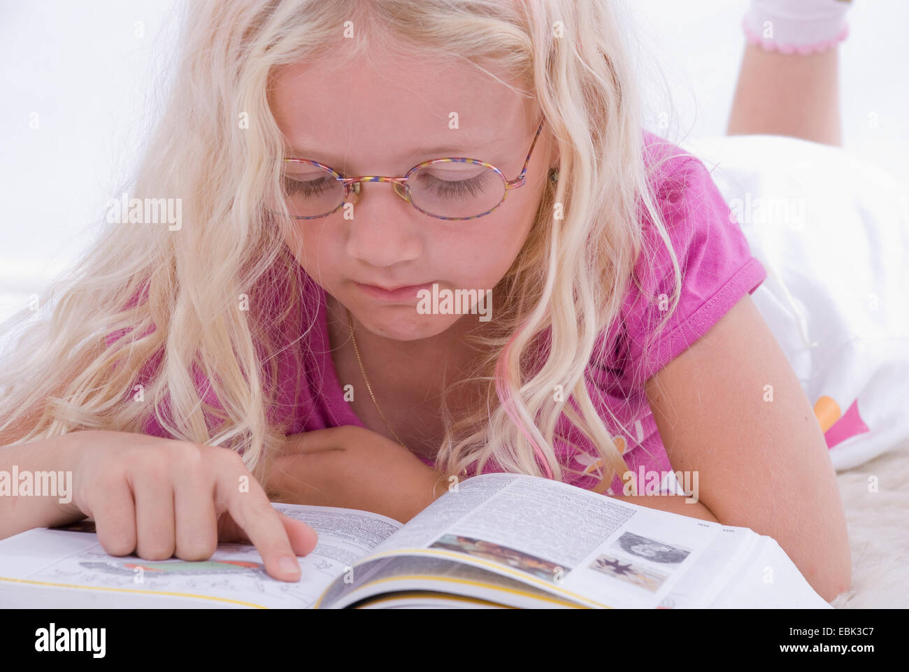 Avid reader hi-res stock photography and images - Alamy