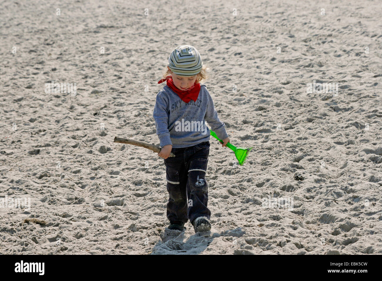 Raking Sand Stock Photos & Raking Sand Stock Images - Alamy