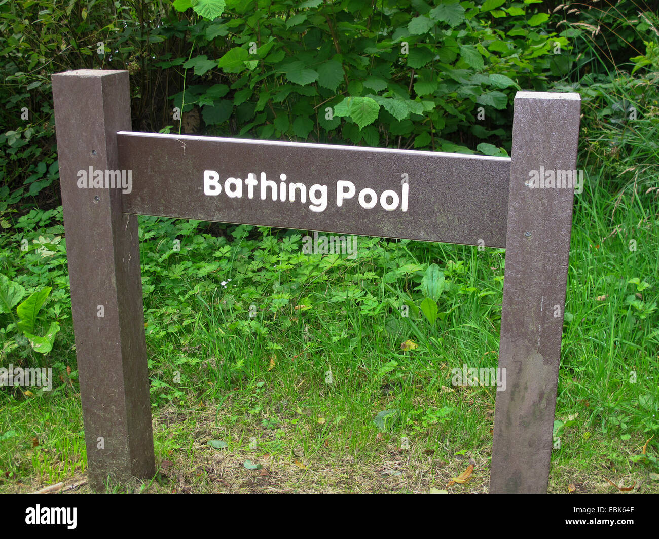 Outdoor pool bathing hi-res stock photography and images - Alamy