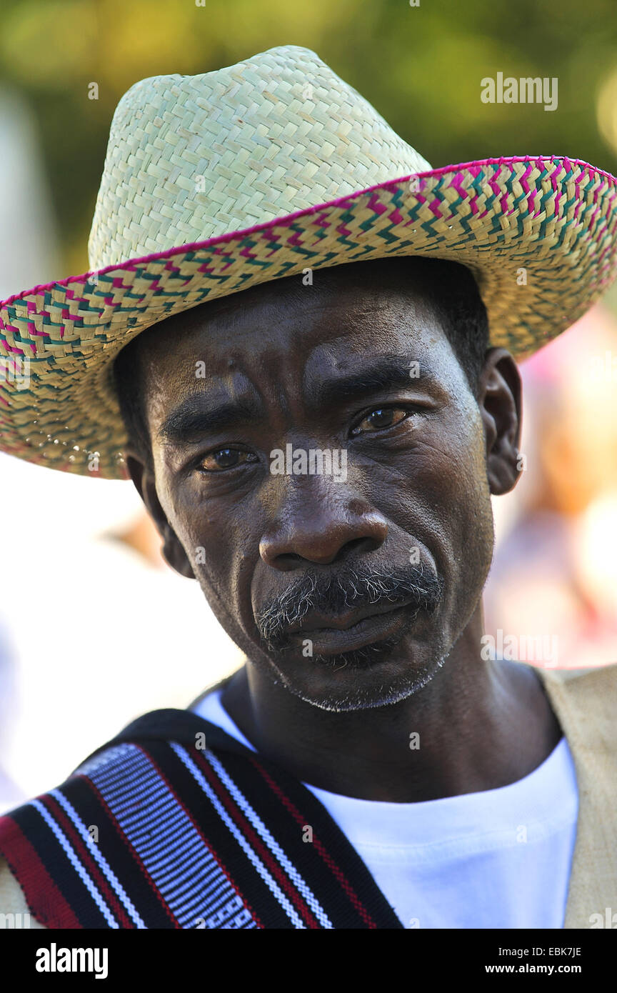 dark-skinned man with straw hat, portrait, Madagascar, Antsiranana ...