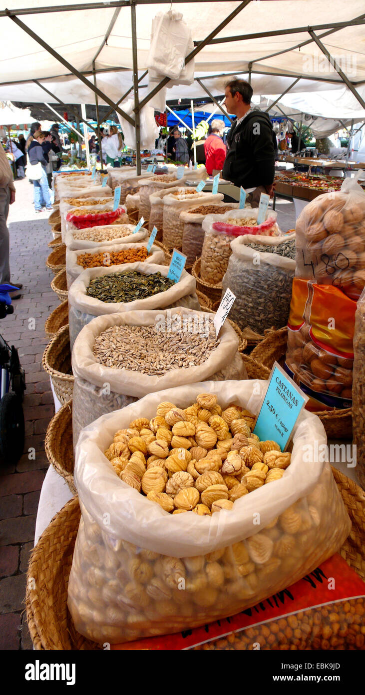 Stall stalls booth booths market nuts hi-res stock photography and ...