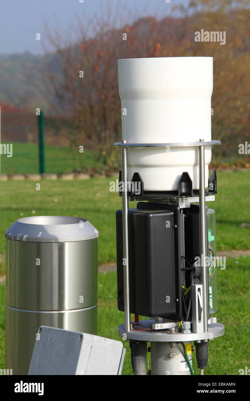 Weighing Precipitation Rain Gauge