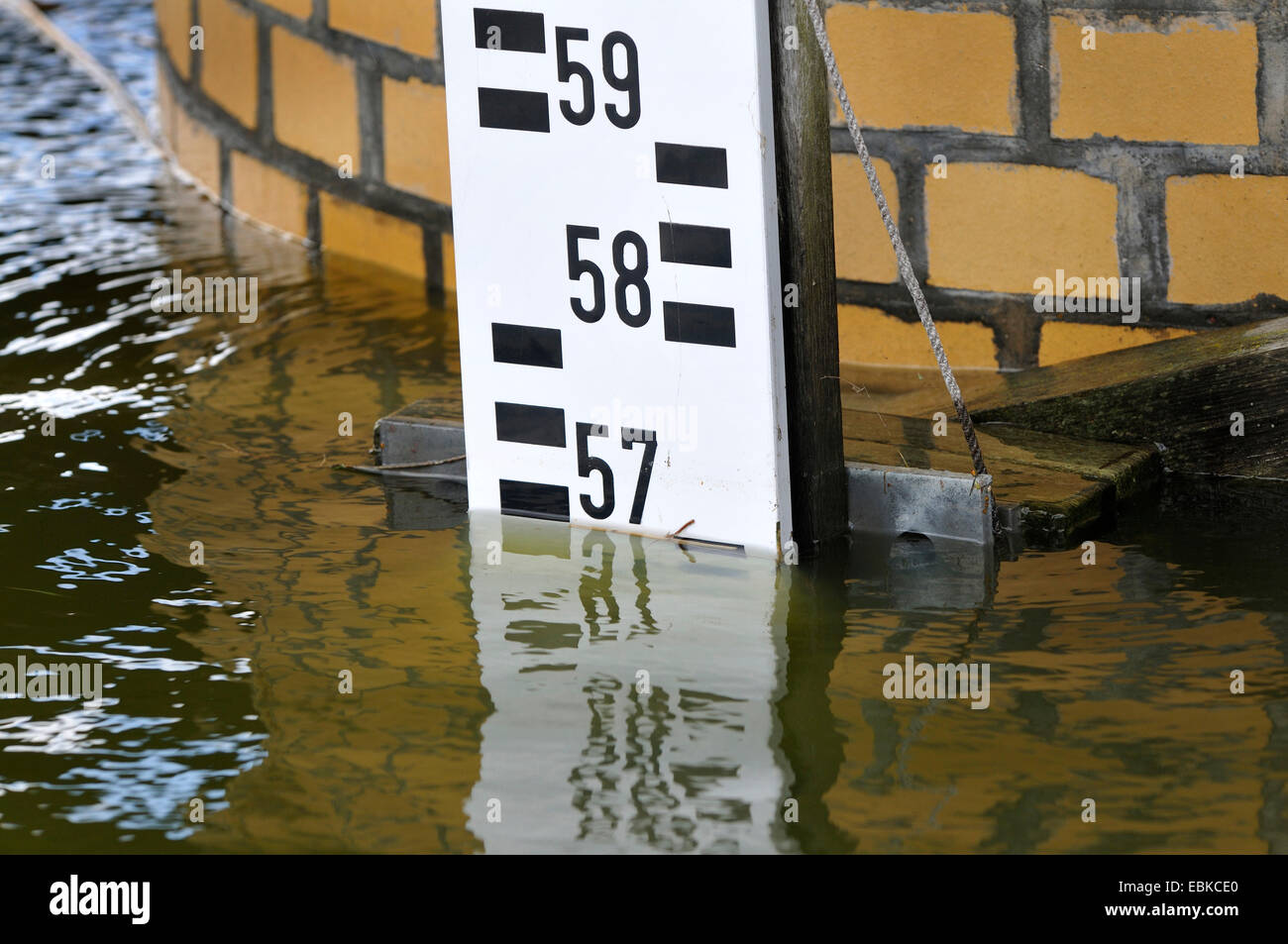 Water level sign hi-res stock photography and images - Alamy