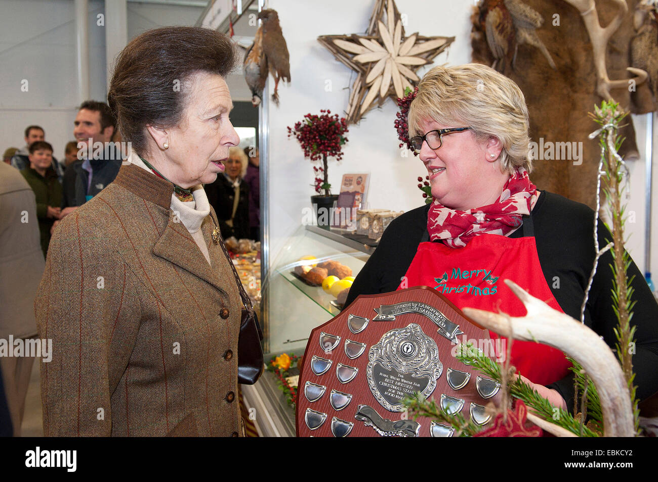 Visits the royal welsh showground hi-res stock photography and images ...