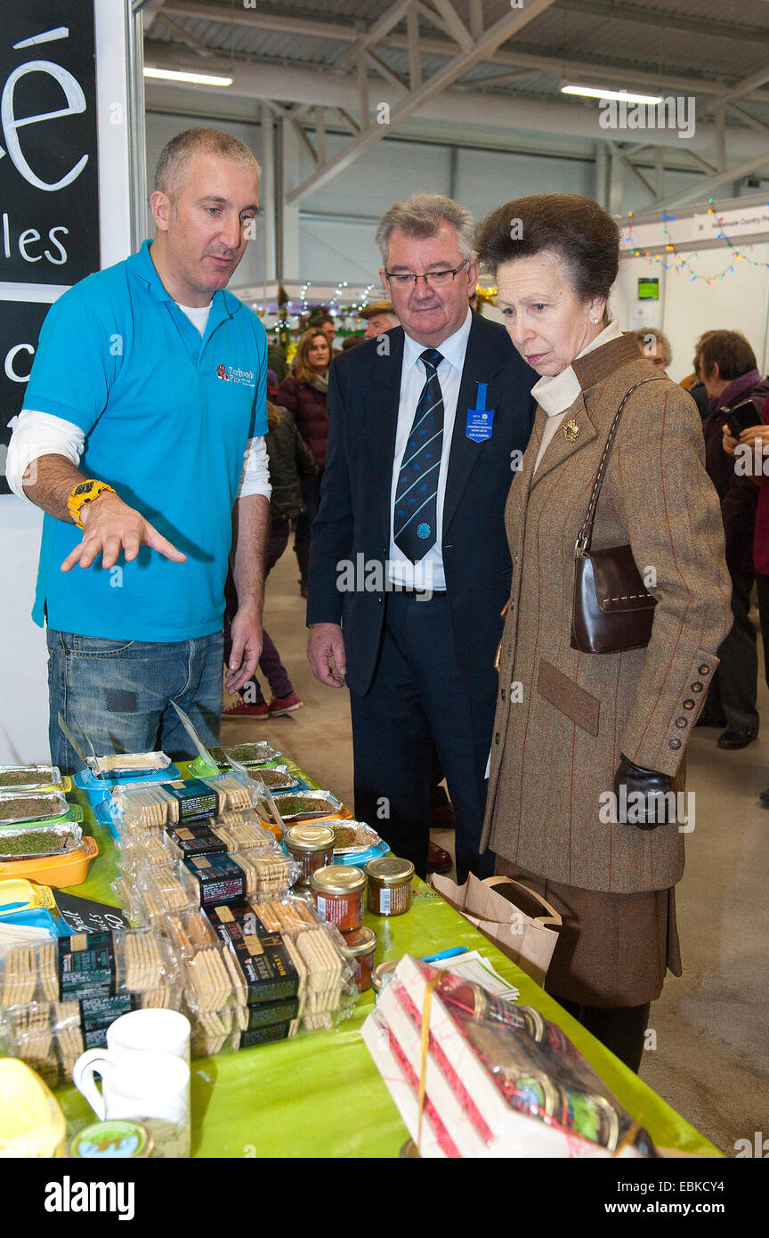 Visits the royal welsh showground hi-res stock photography and images ...