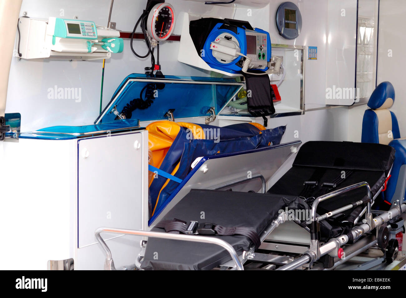 Car electronic equipment hi-res stock photography and images - Alamy