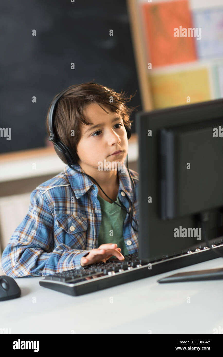 Computer class hi-res stock photography and images - Alamy