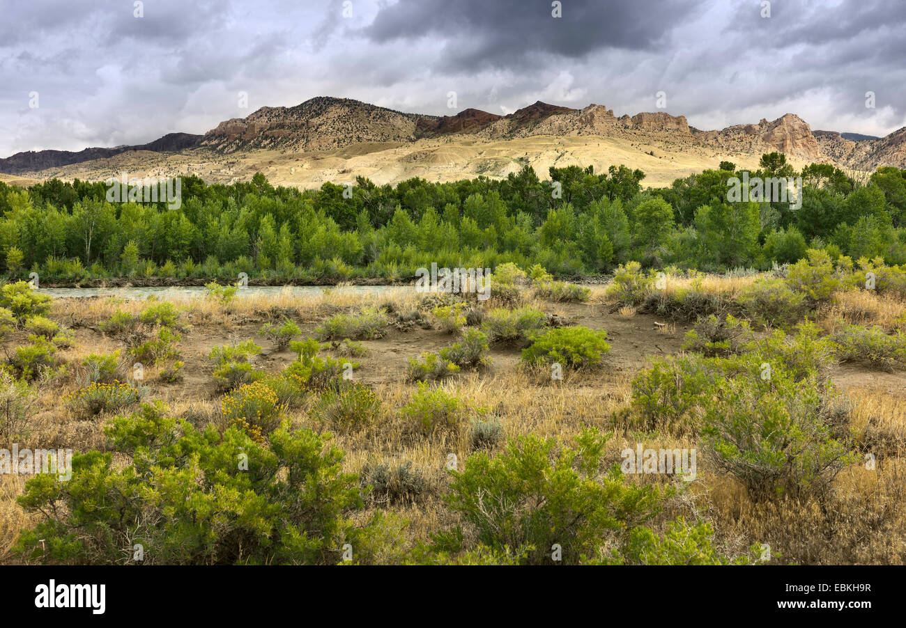 Buffalo Bill State Park with a glimpse of the Shoshone River flanked by ...