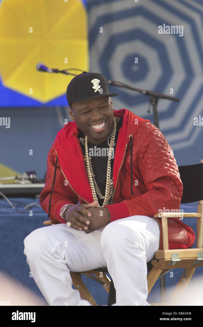 50 cent on stage hi-res stock photography and images - Alamy