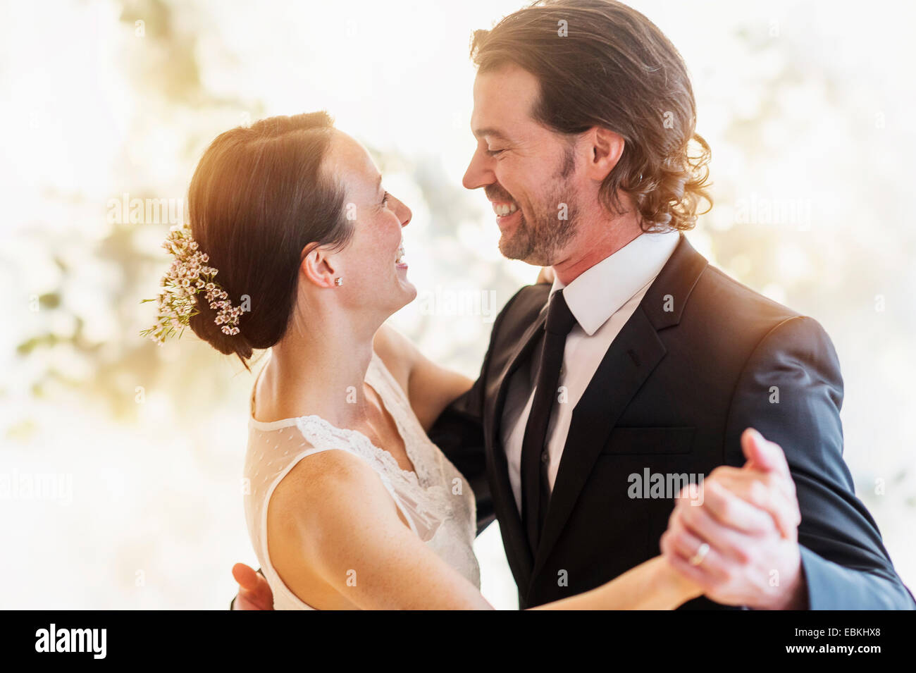 Bride and groom dancing Stock Photo - Alamy