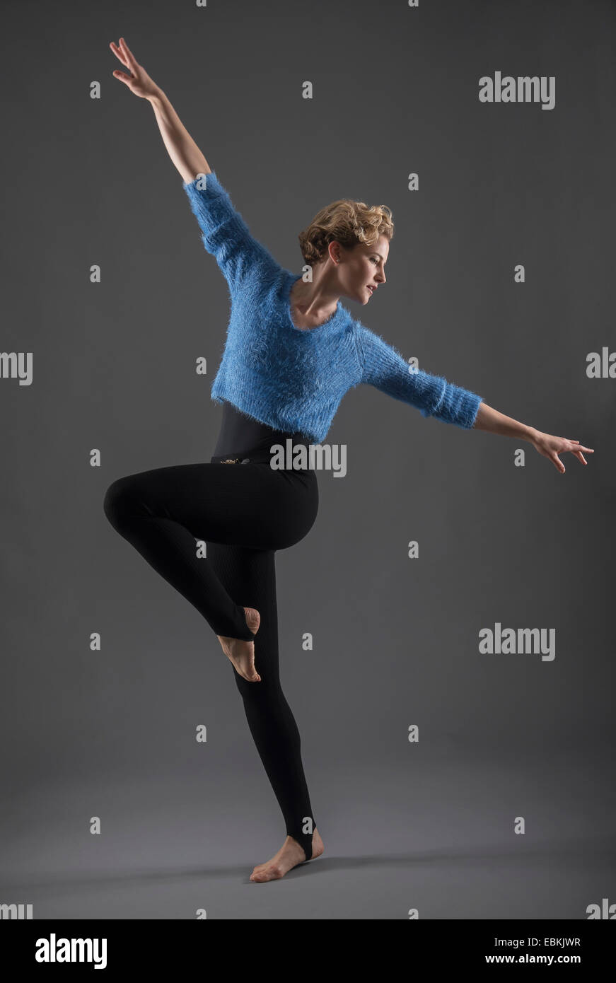 Barefoot dancer hi-res stock photography and images - Alamy