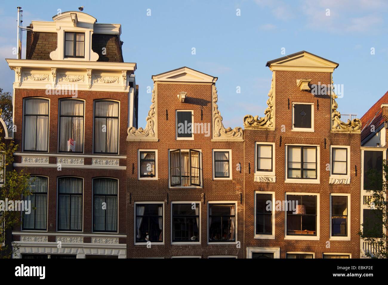 Amsterdam row houses hi-res stock photography and images - Alamy