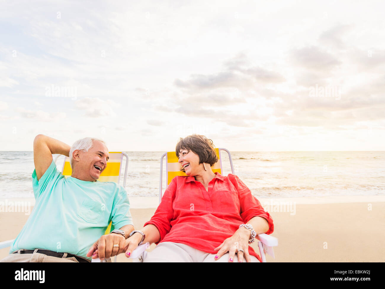 Over 60s lady happy beach hi-res stock photography and images - Alamy