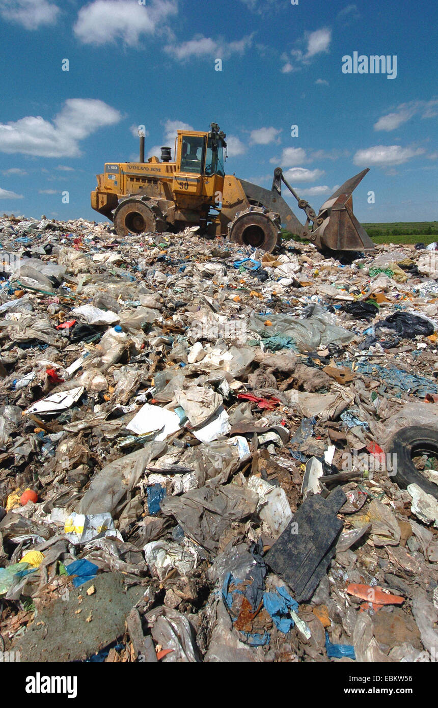 Dumping ground hi-res stock photography and images - Alamy