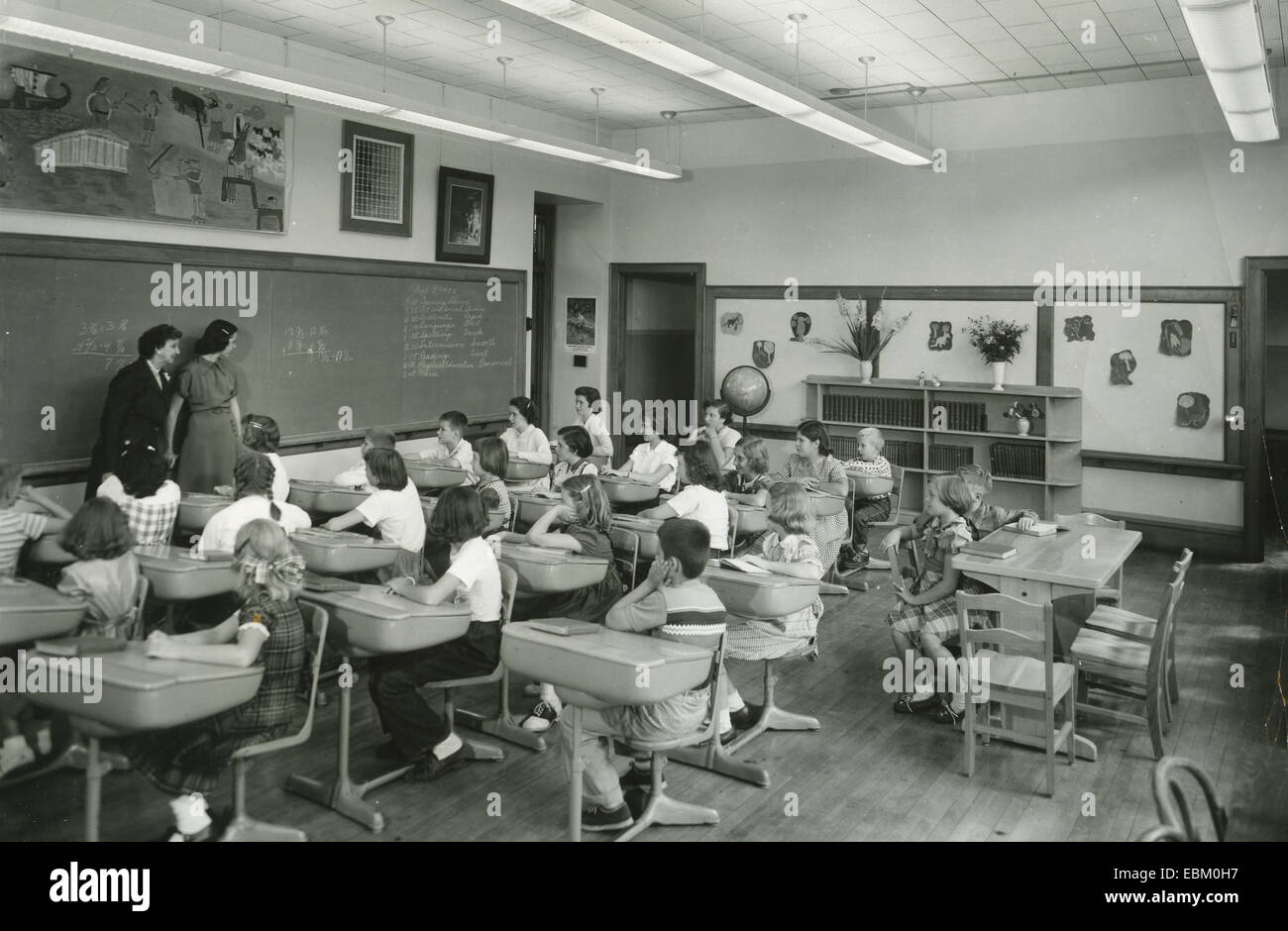 1950s classroom hi-res stock photography and images - Alamy