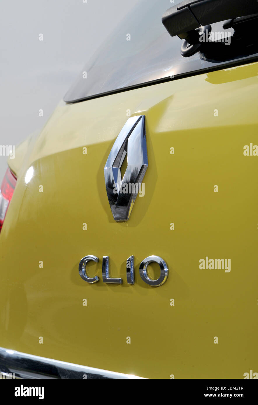 2013 Renault Clio small French hatchback car badge and logo Stock Photo ...