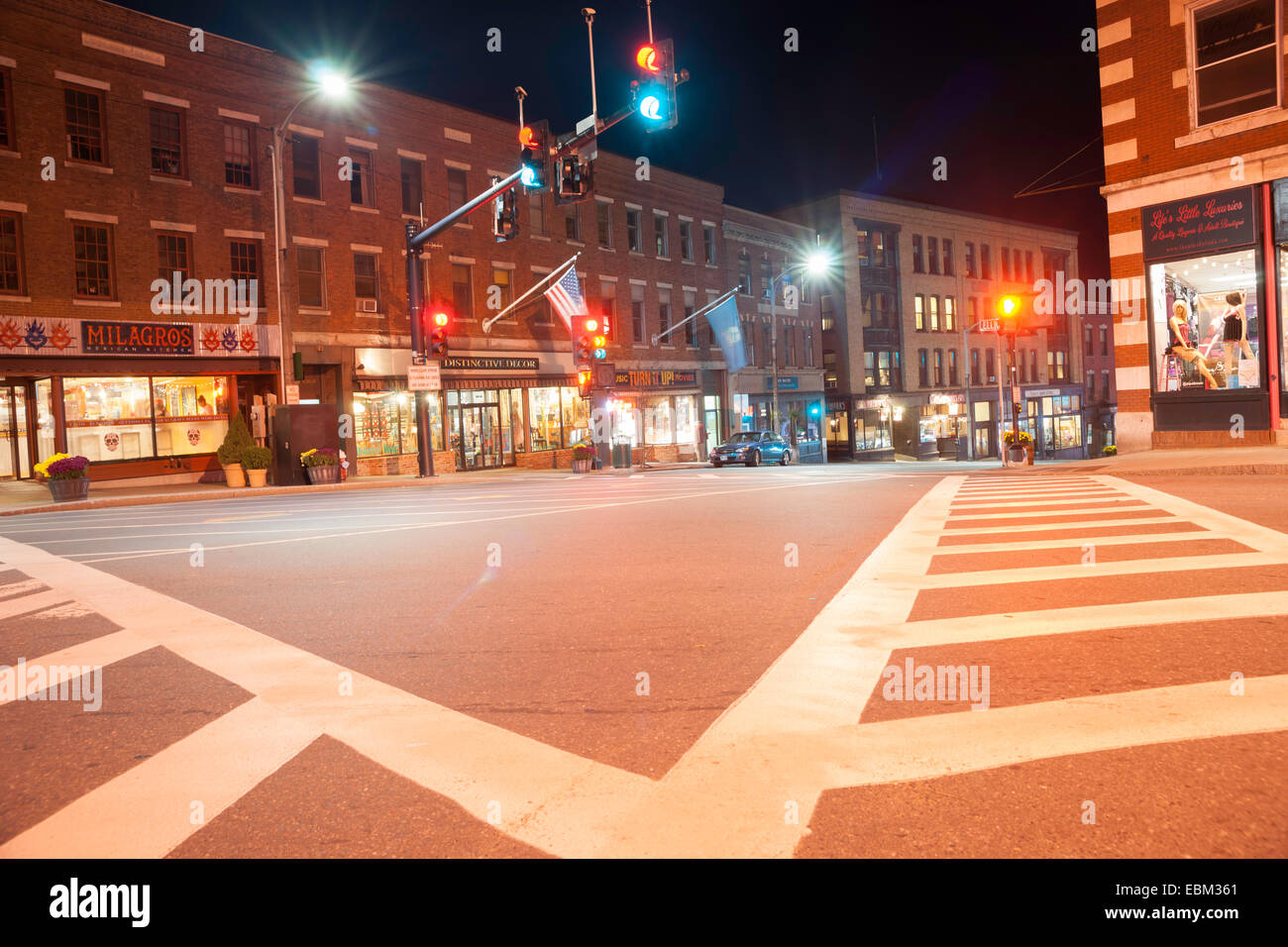 Intersection and pedestrian crossings Main street Brattleboro, night ...