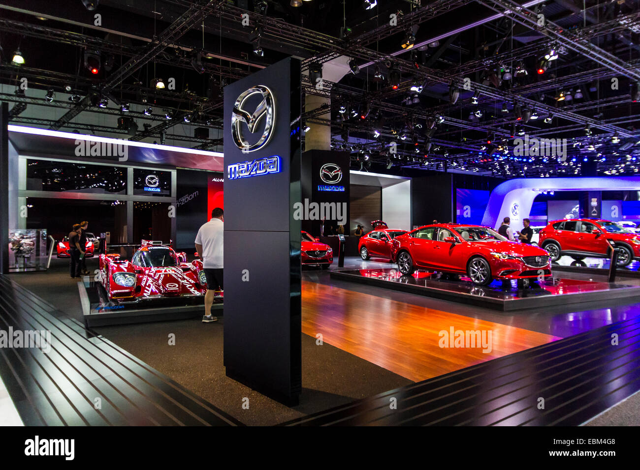 Auto show girls hi-res stock photography and images - Alamy