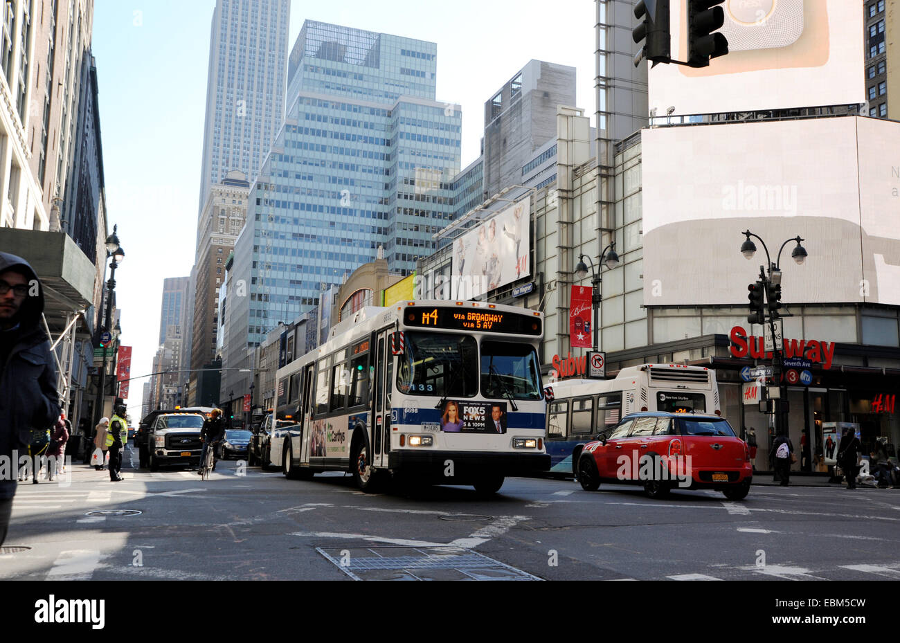 New york bus hi-res stock photography and images - Alamy