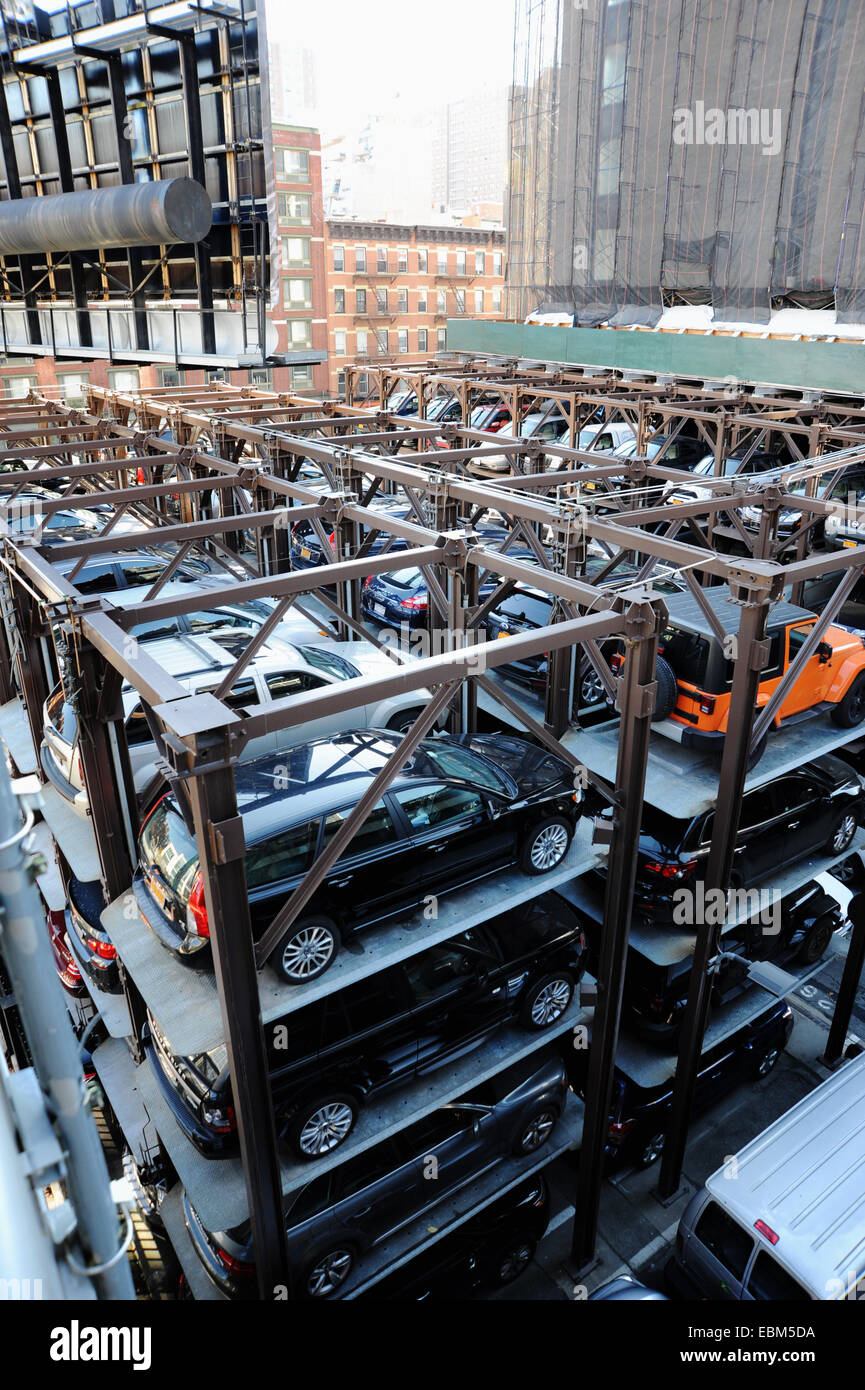 Manhattan New York USA - Tight for space one of the innovative car park ...