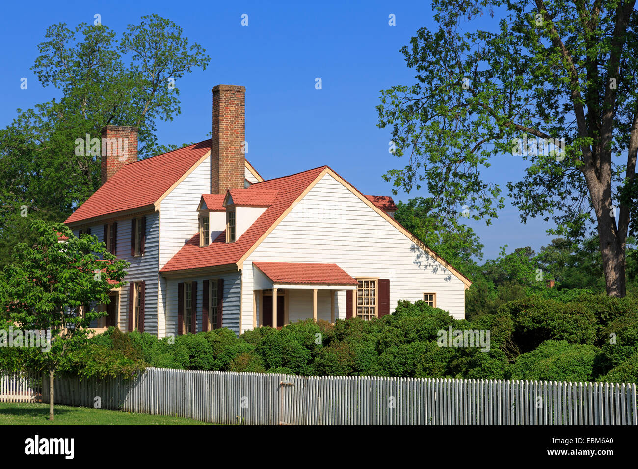 House in Colonial Williamsburg, Virginia, USA Stock Photo - Alamy