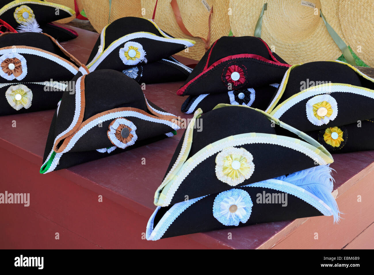Hats for sale in Colonial Williamsburg, Virginia, USA Stock Photo - Alamy