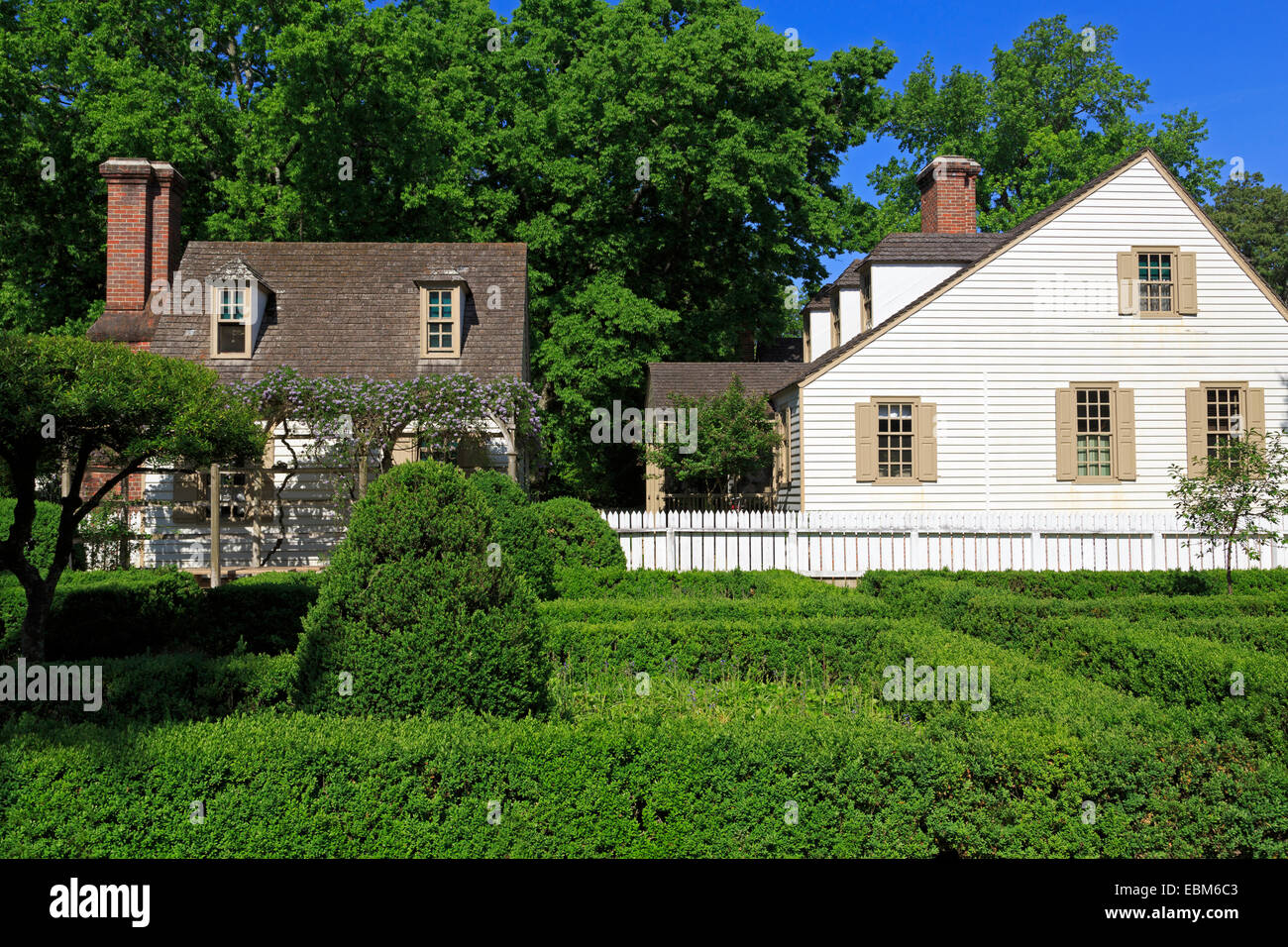Williamsburg house hi-res stock photography and images - Alamy