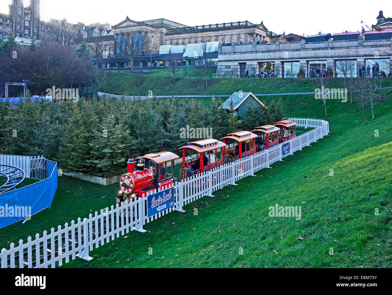 Princes street edinburgh train hi-res stock photography and images - Alamy