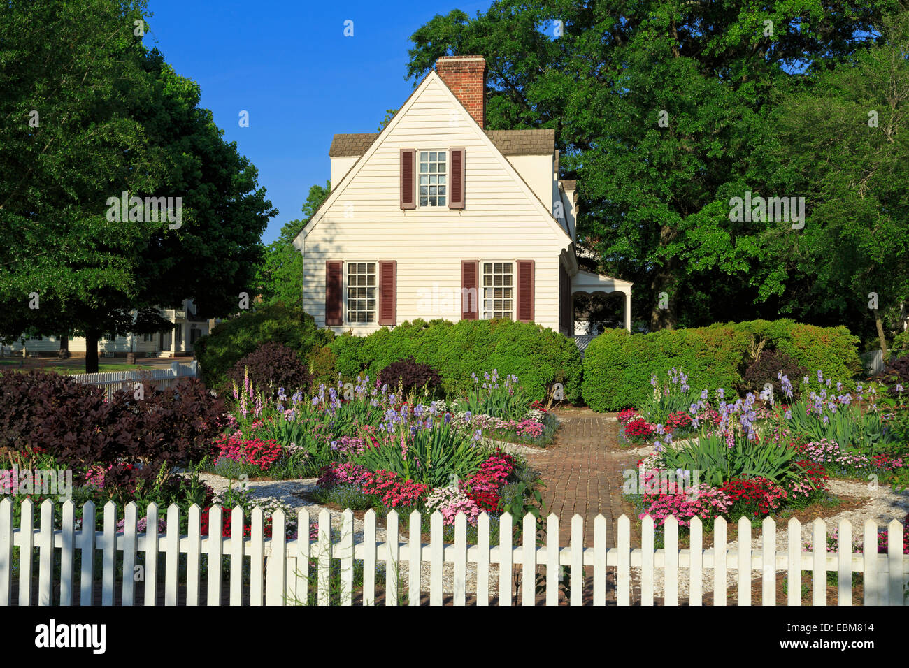 House in Colonial Williamsburg, Virginia, USA Stock Photo - Alamy