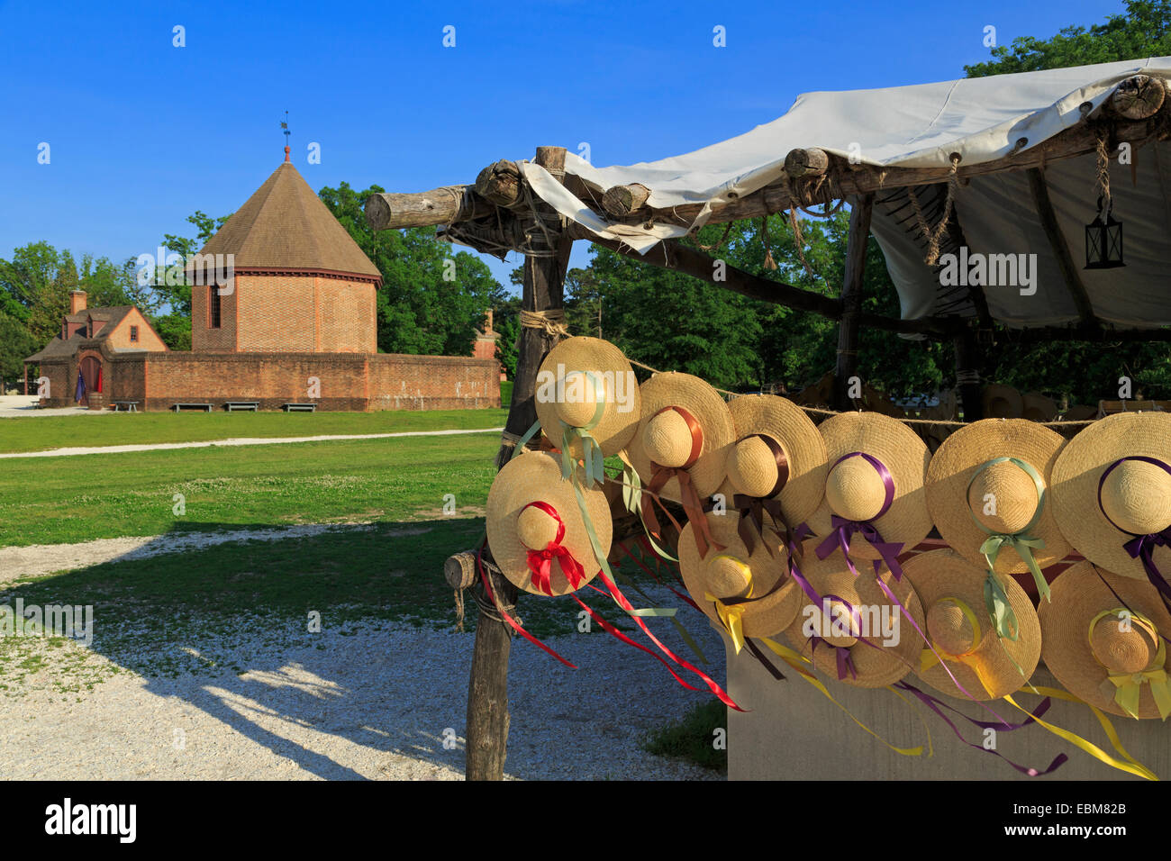 Straw hats for sale in Colonial Williamsburg, Virginia, USA Stock Photo ...