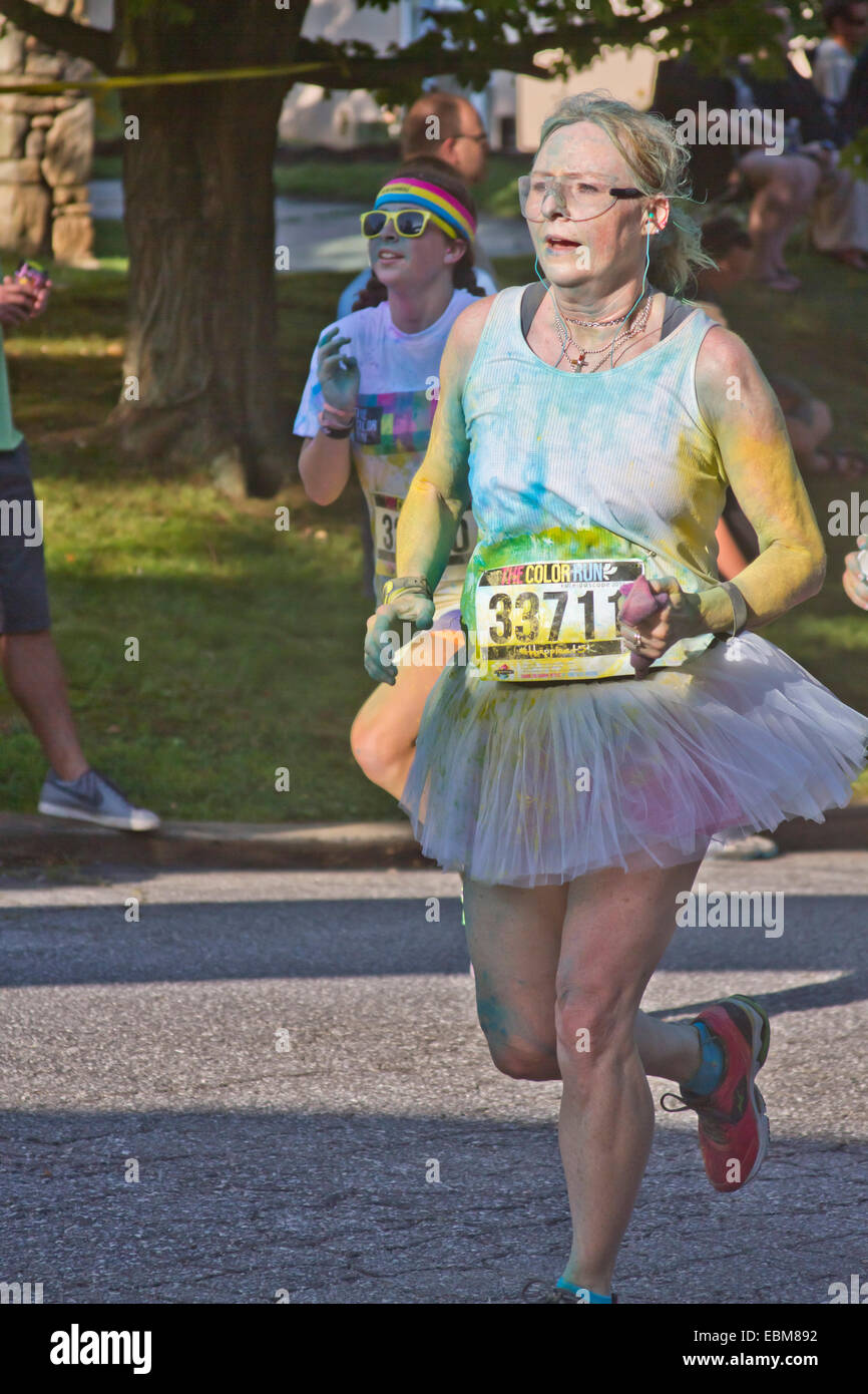 Woman runners hi-res stock photography and images - Alamy