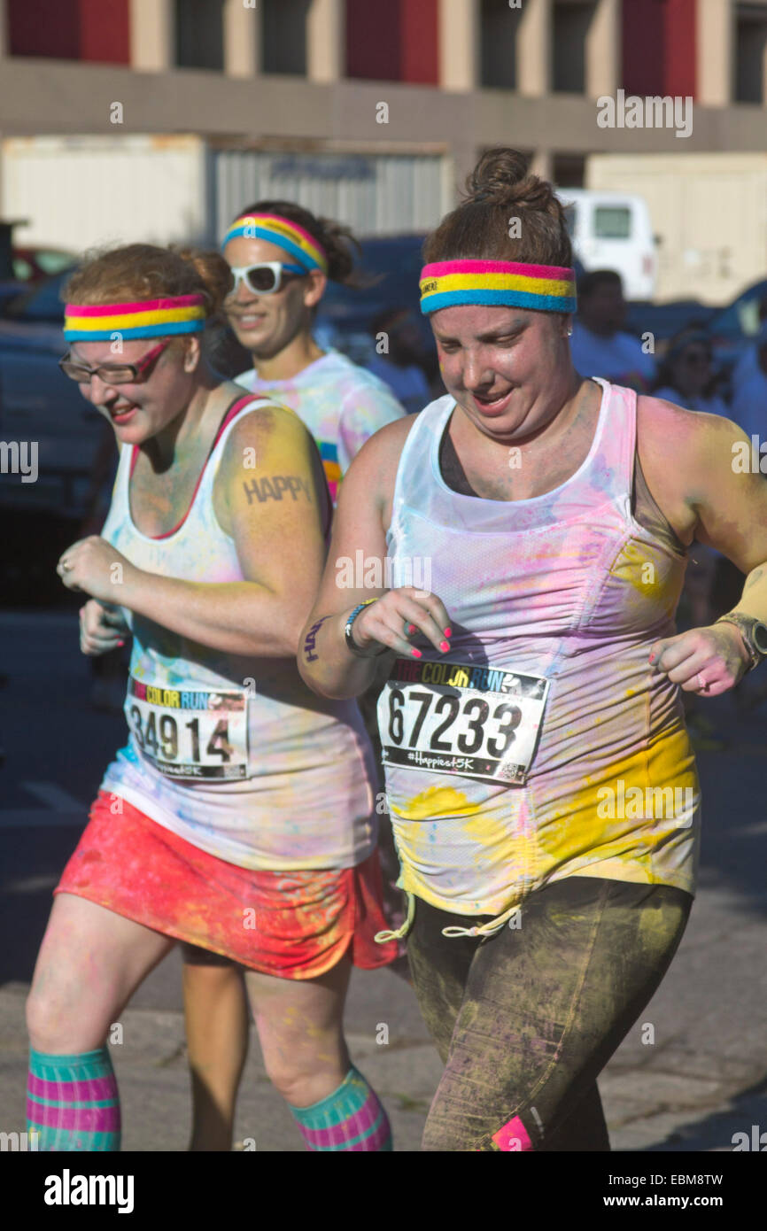 Women running race hi-res stock photography and images - Alamy