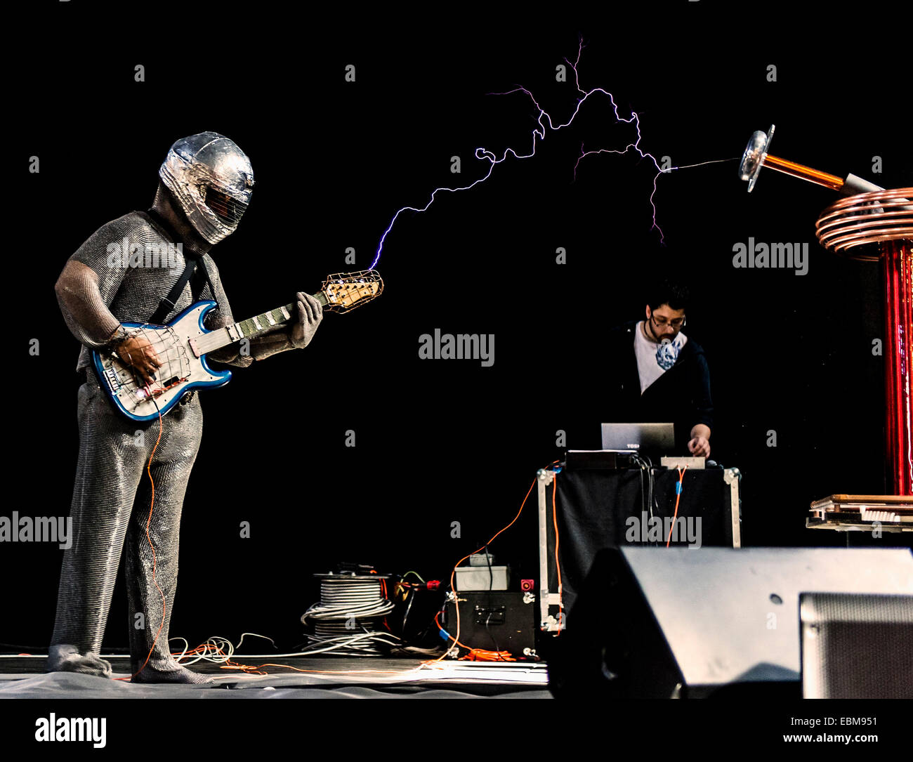 October 25, 2014 - San Pedro, California, U.S. - A man wearing a ...