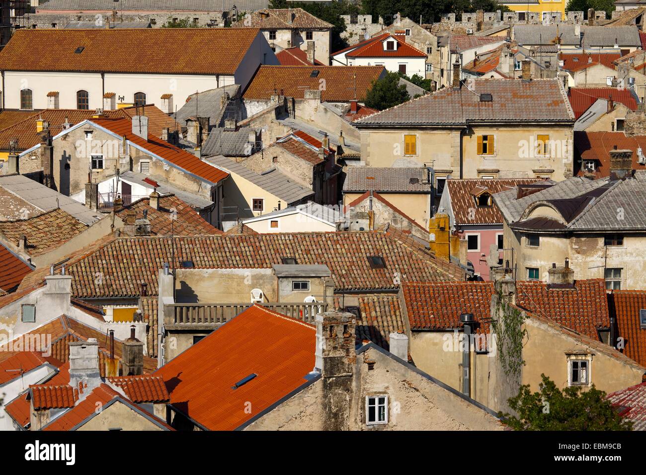 Many roof hi-res stock photography and images - Alamy