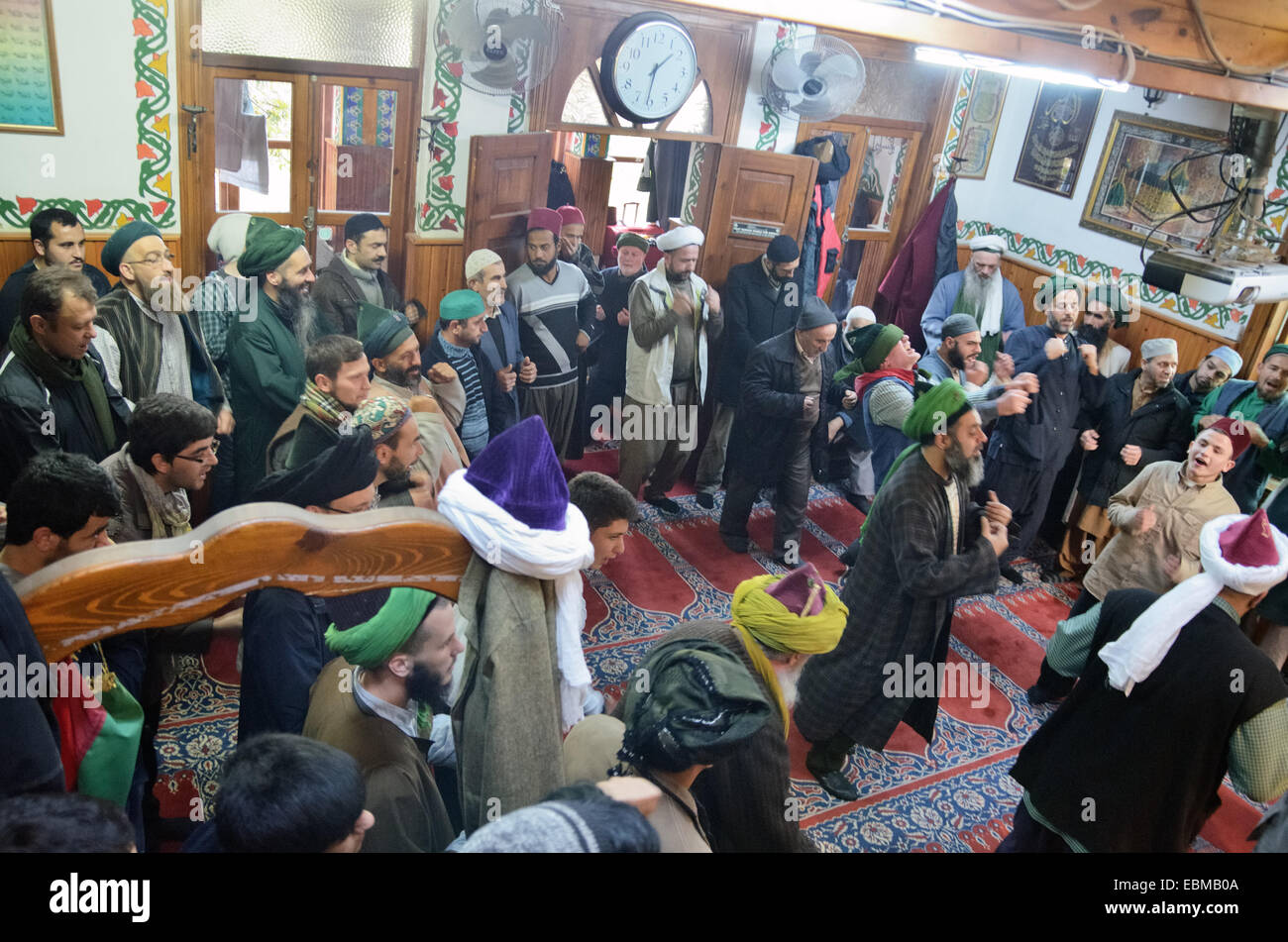 Asian muslims dance hi-res stock photography and images - Alamy