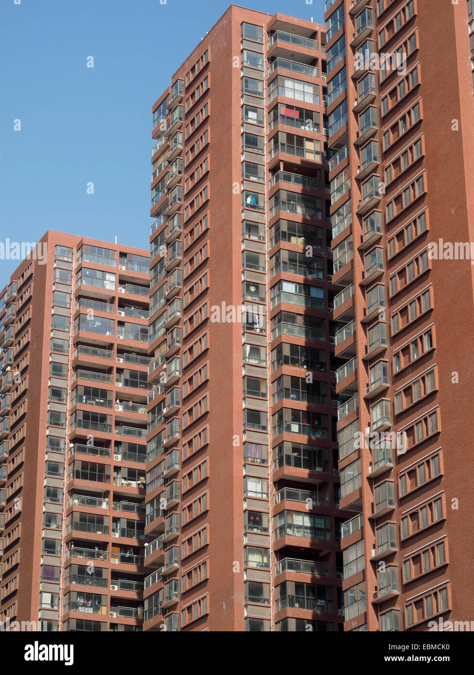 Skyscrapers modern block flats buildings hi-res stock photography and ...