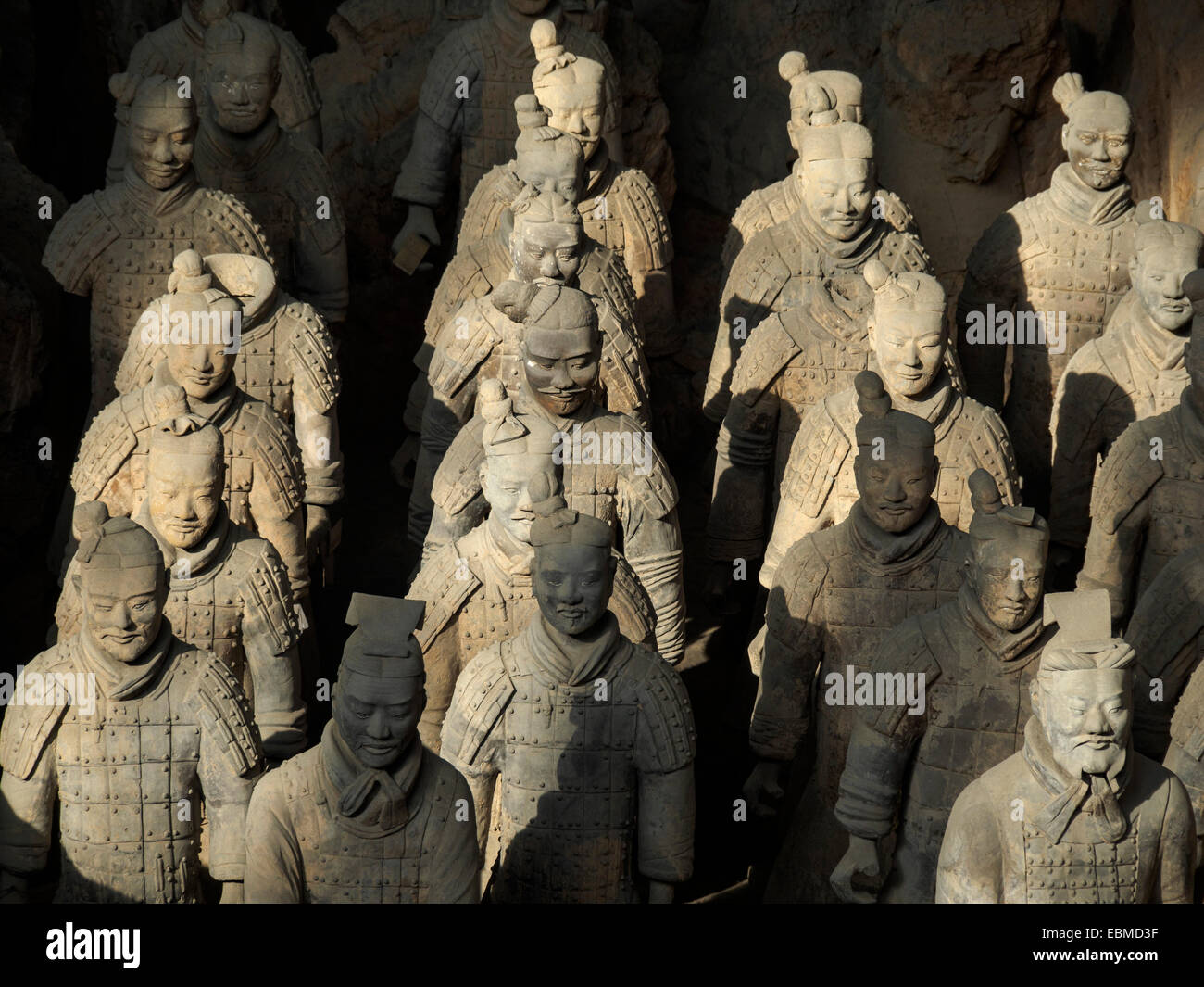 Emperor Qin Shi Huang's terracotta army pit 1 in Xian, Shaanxi province ...