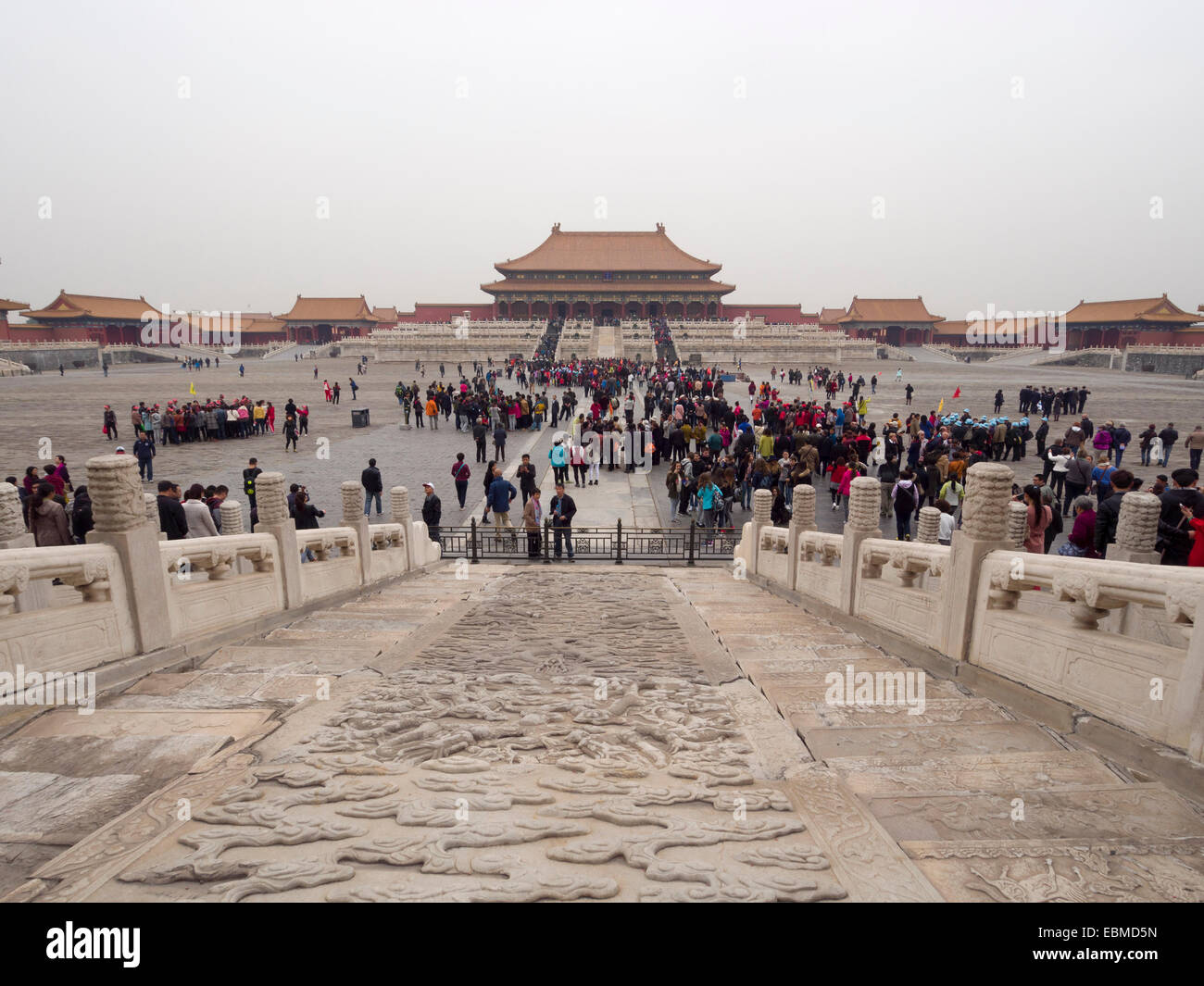 China emperor court hi-res stock photography and images - Alamy