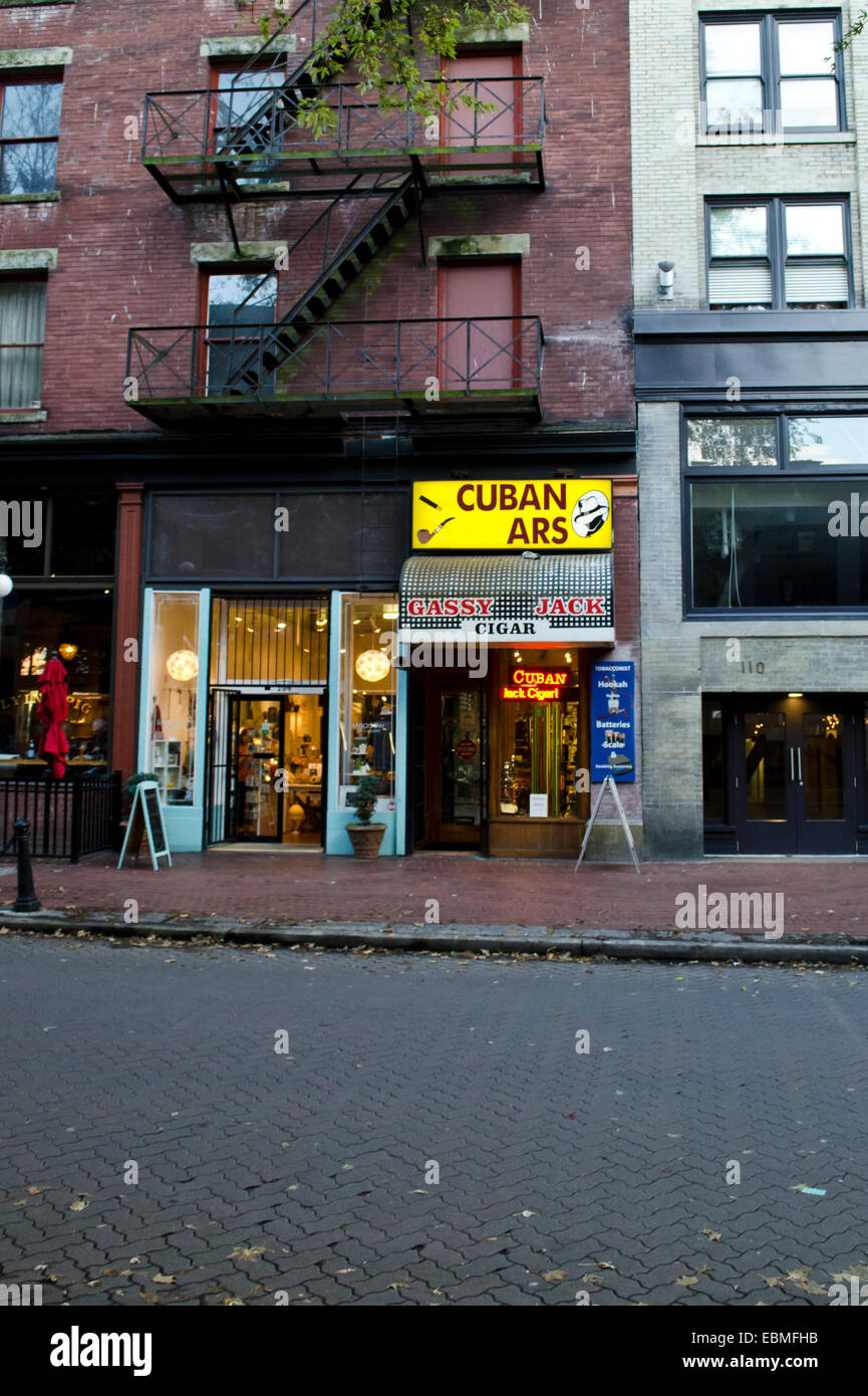 Cuban neighborhood store hi-res stock photography and images - Alamy