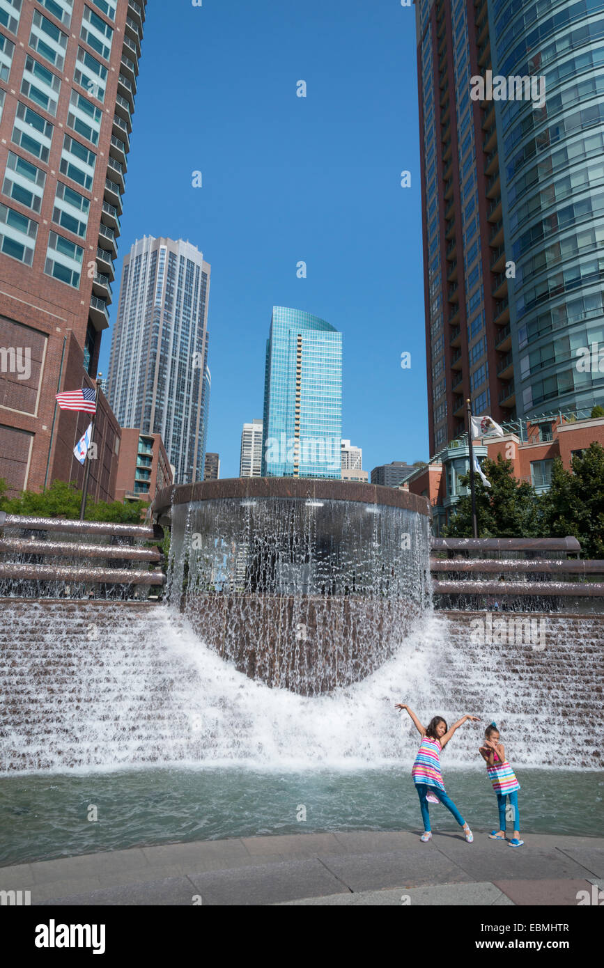 The Centannial fountain by Nicholas Melas. Chicago river. Downtown ...