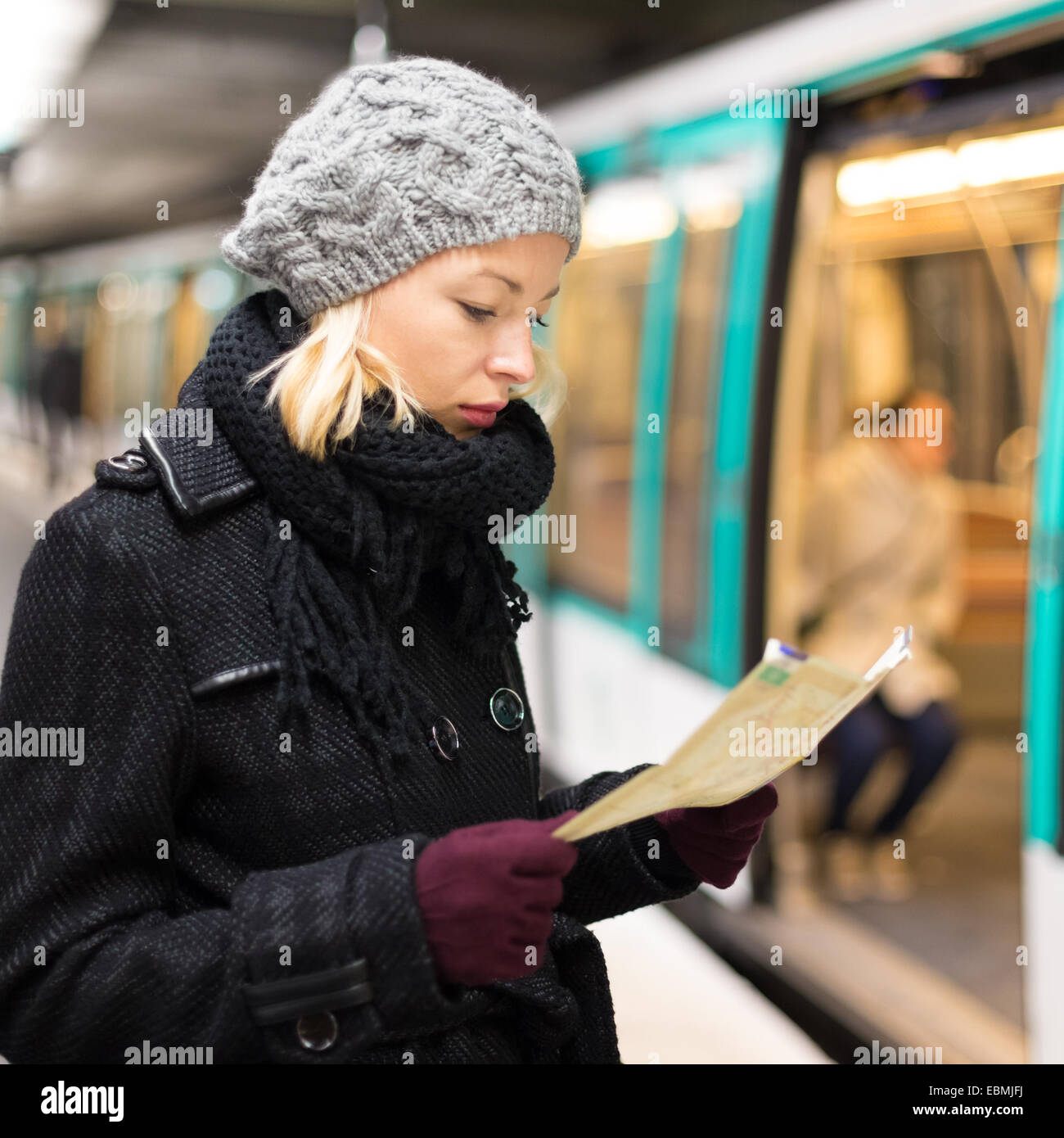 Lady station platform hi-res stock photography and images - Alamy