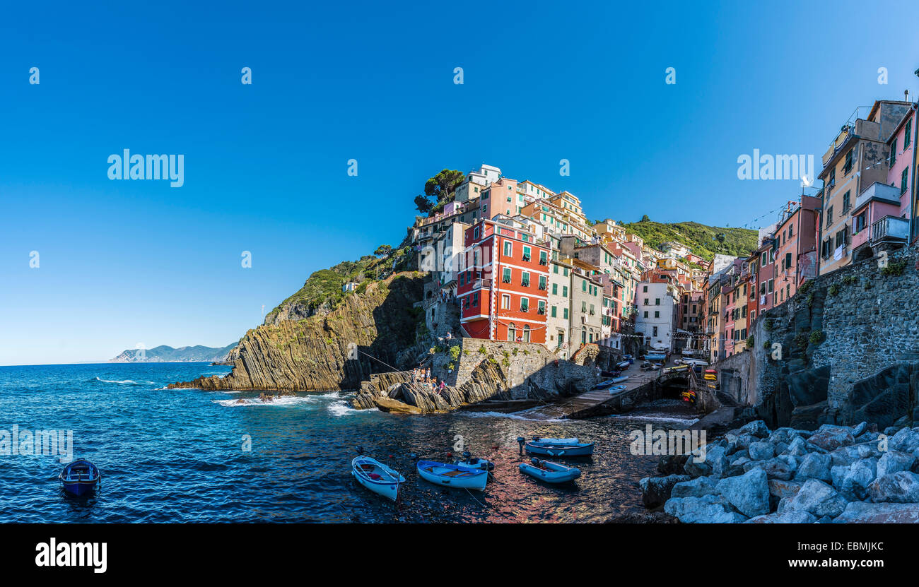 Town view with harbor and colorful houses, Riomaggiore, Cinque Terre, La Spezia, Liguria, Italy ...