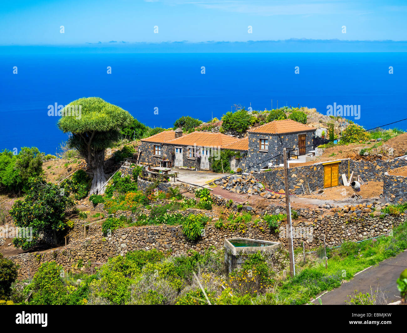 Cliffs with houses on the cliff in El Tablado, Costa del Tablado, La ...