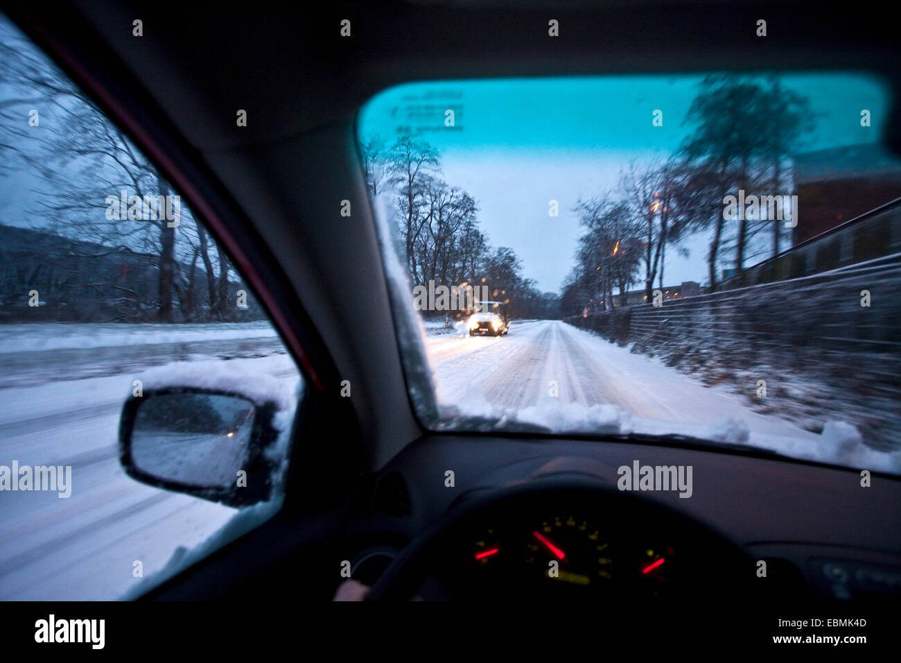 Car with spotlights hi-res stock photography and images - Alamy
