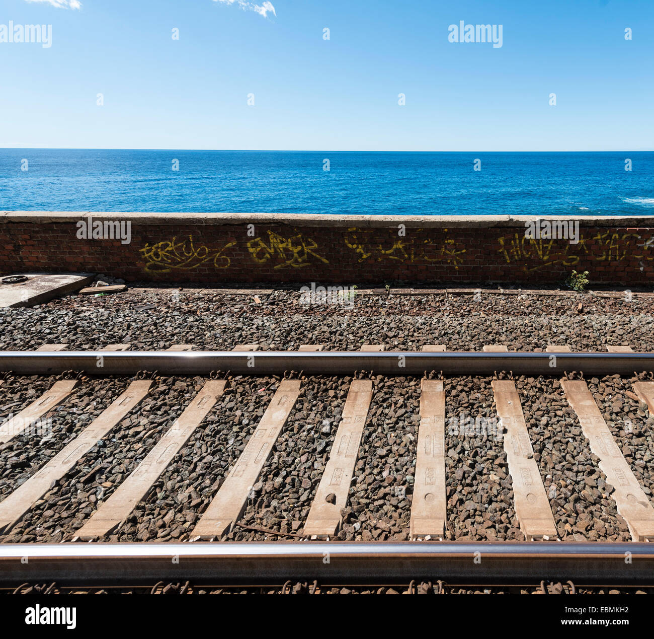 Sea front rail hi-res stock photography and images - Alamy