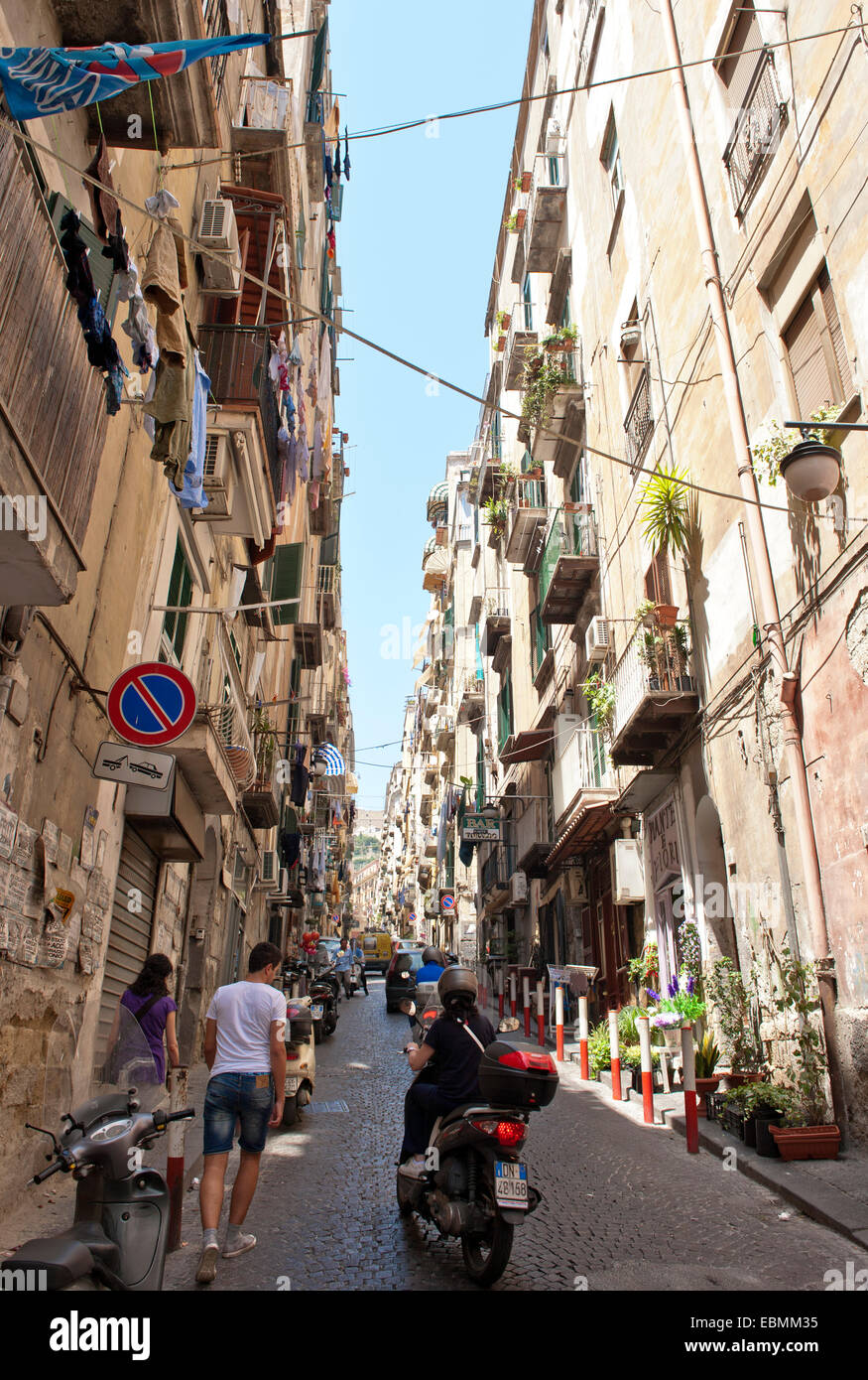 Naples street scene italy hi-res stock photography and images - Alamy