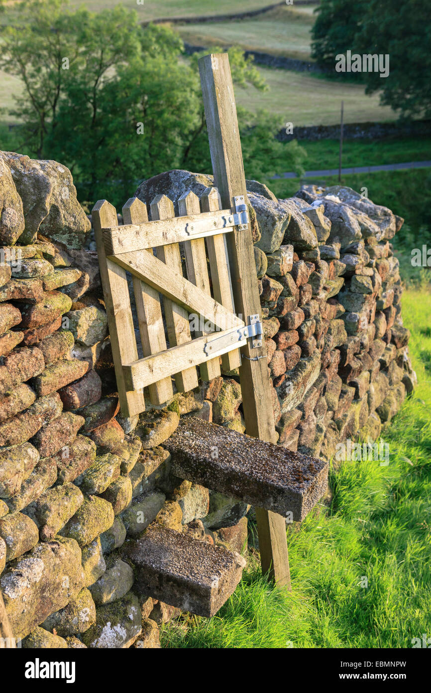 Yorkshire stone wall stile Hebden Craven North Yorkshire England Stock ...