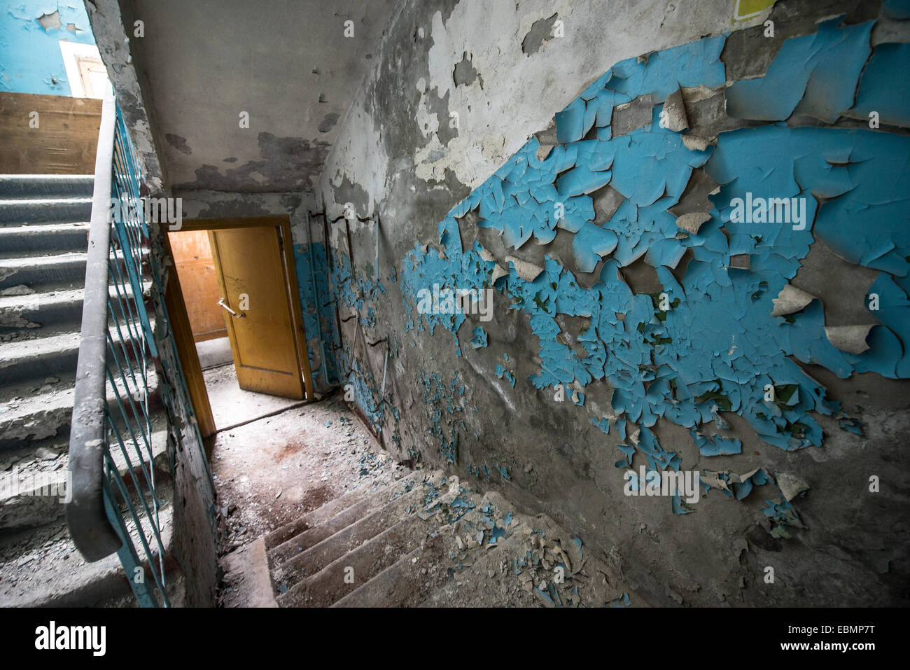 Military barracks in Chernobyl-2 military base next to Duga-3 Soviet ...